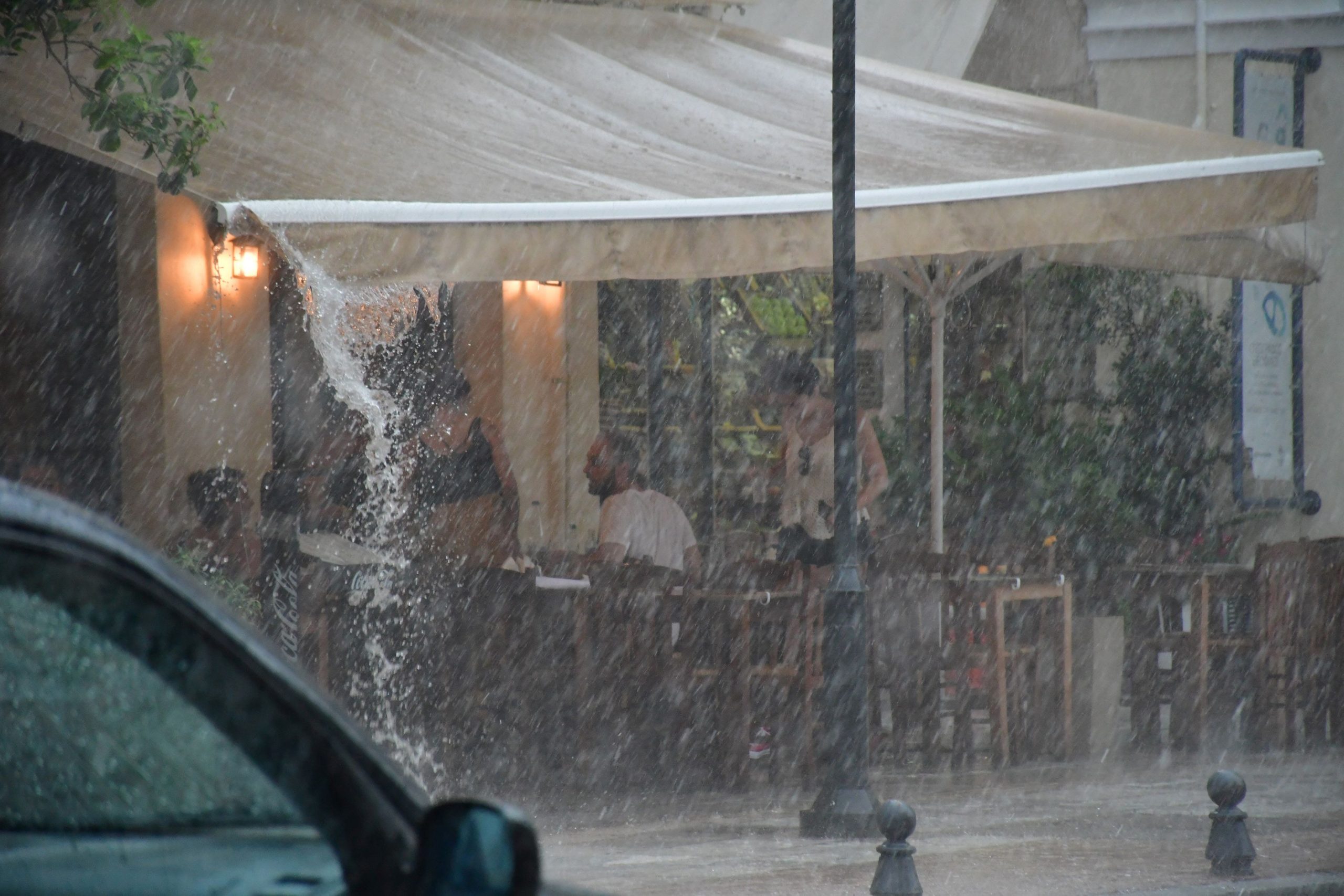 Bad Weather Persists in Greece- Storms Expected in Athens - tovima.com