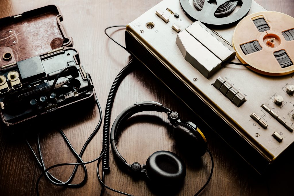 Seven New Lines of Enquiry in the Wire-tapping Scandal - tovima.com