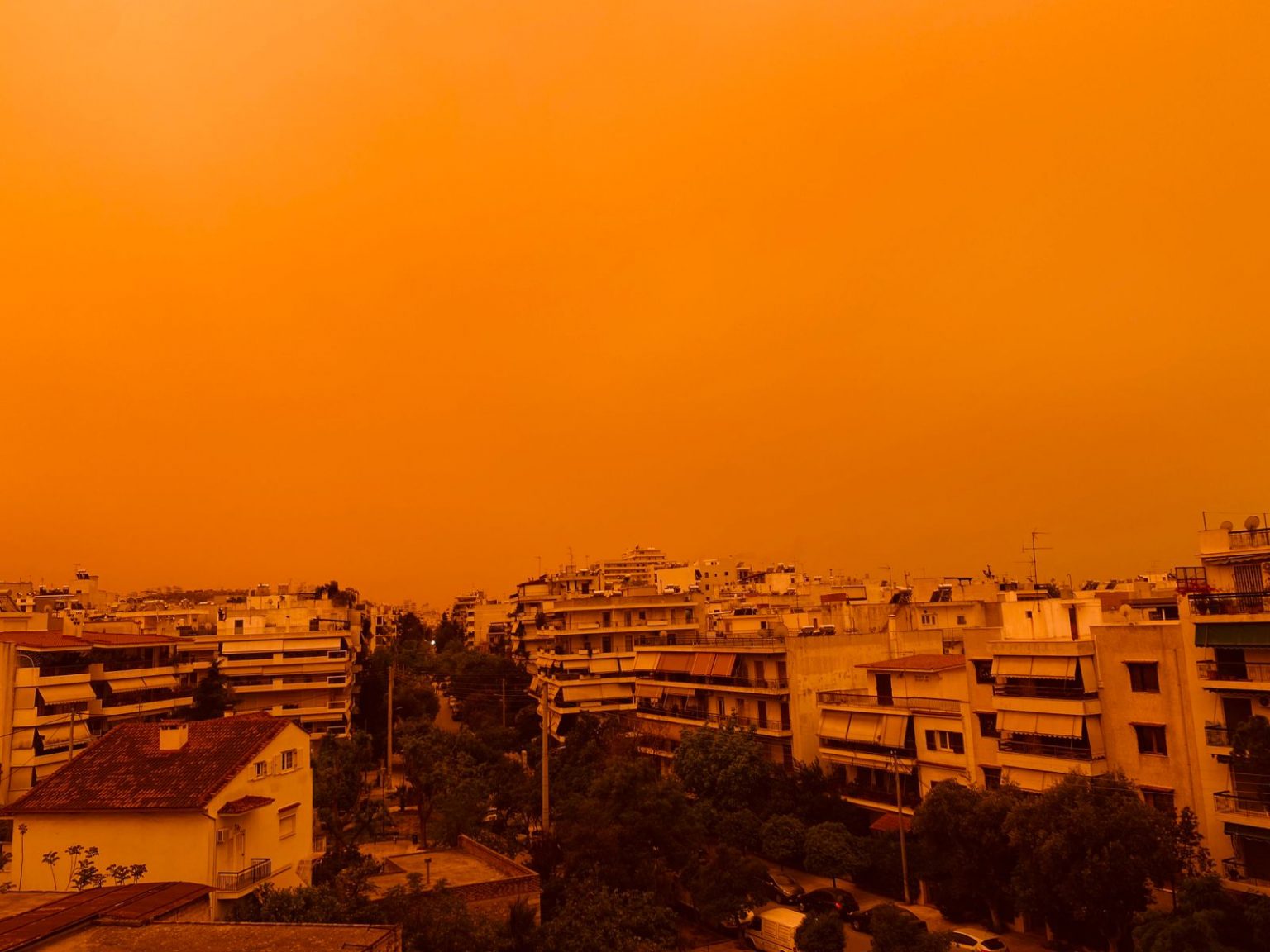 Experts Expect Dystopian African Dust Storm in Greece to Subside Soon ...