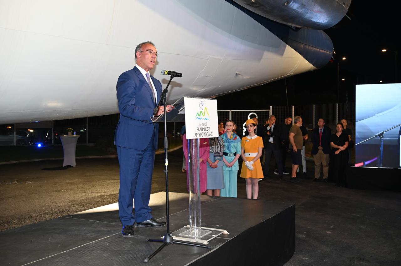 Iconic Olympic Airways Era Boeing Jet on Show at Elliniko - tovima.com