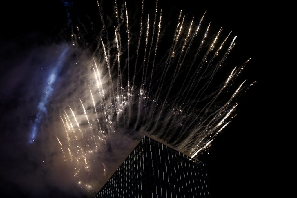 Mega Channel: More Fireworks Launched Amid Wildfire Watch - tovima.com