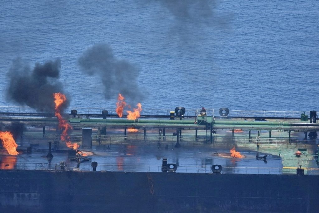 Oil Spill Risk Looms After Houthi Attack on Greek Tanker Sounion ...