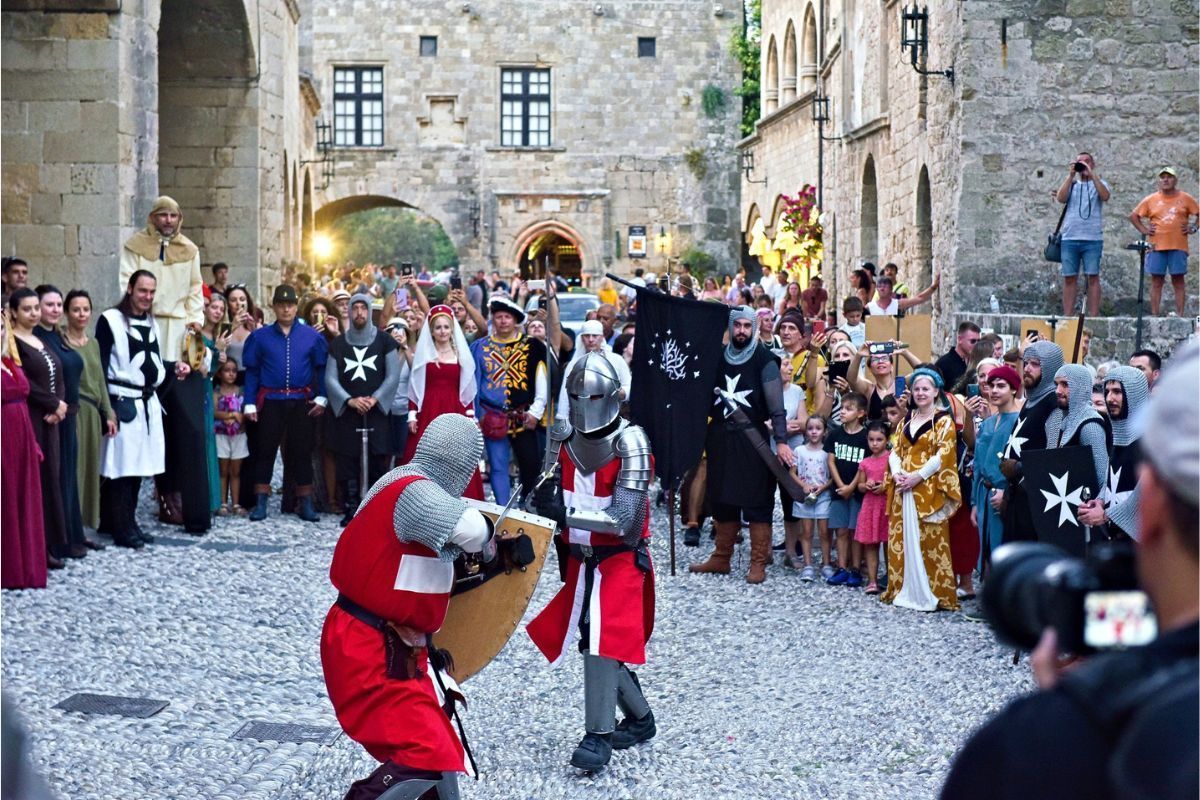 Rhodes Travels Back in Time with 17th Medieval Rose Festival - tovima.com