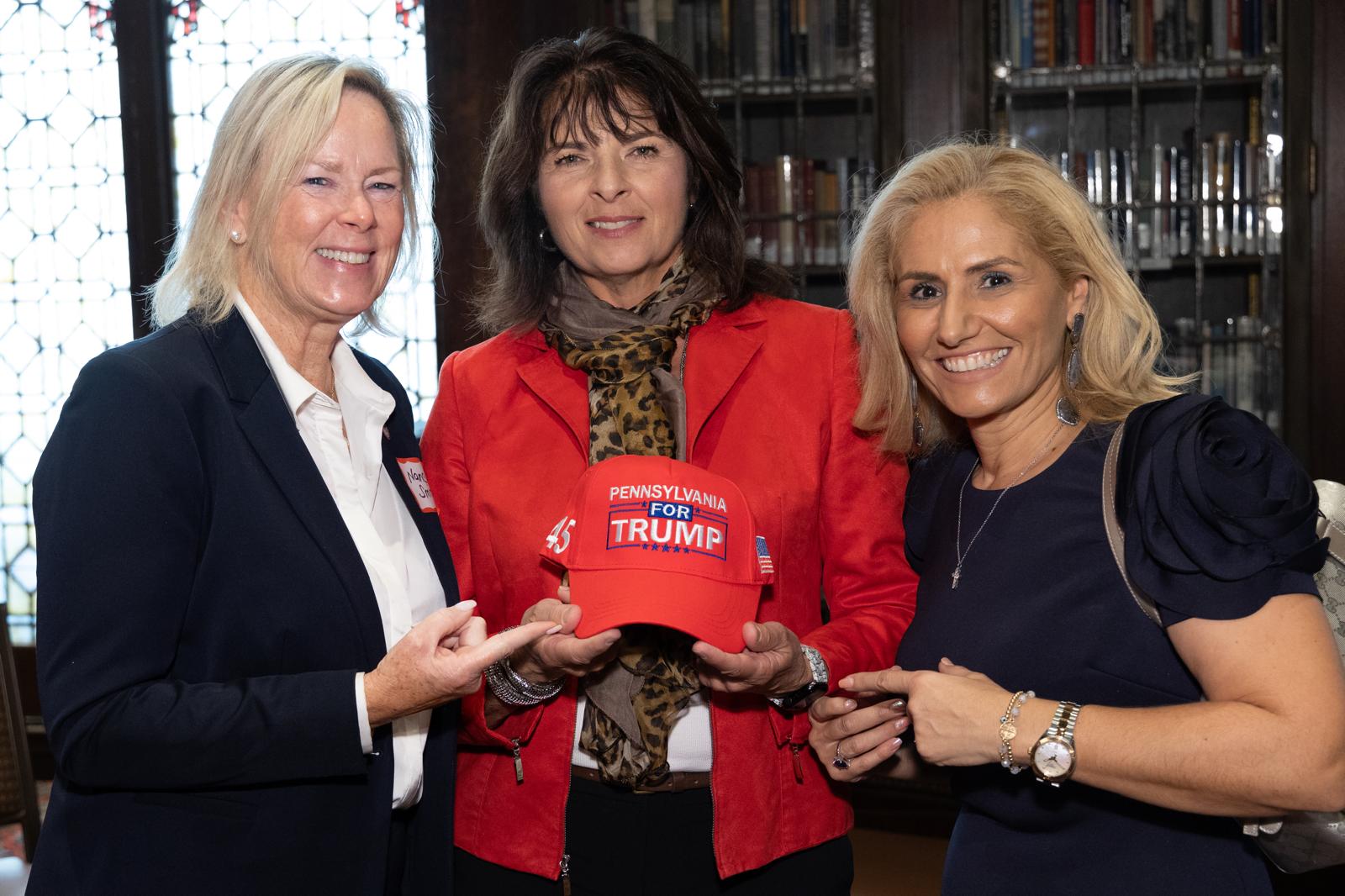 Trump “Envoy” Grenell Touts Trump's Pledge to Greek Americans