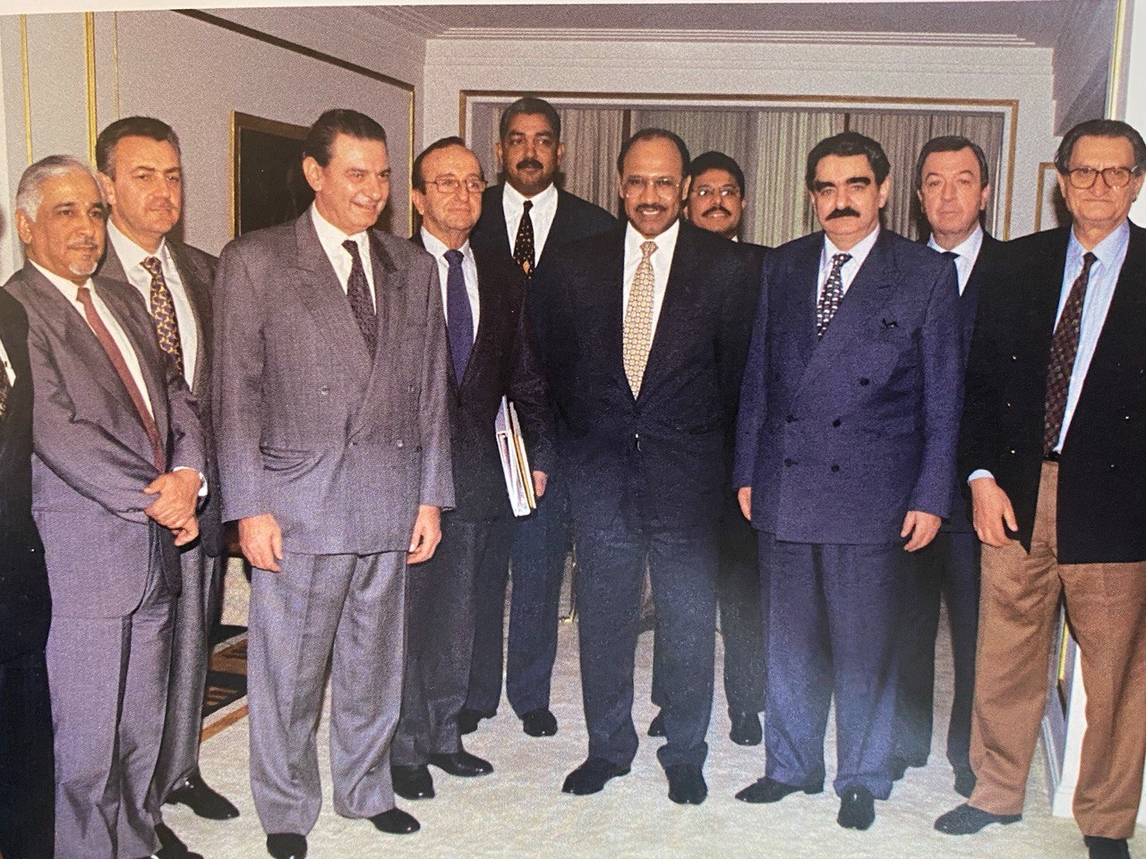 Vardis Vardinogiannis: ‘On a Ship’s Bridge You Always Look Forward’ | in.gr