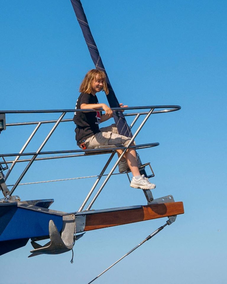 Freedom Flotilla Vessel Sets Sail from Italy to Gaza - tovima.com