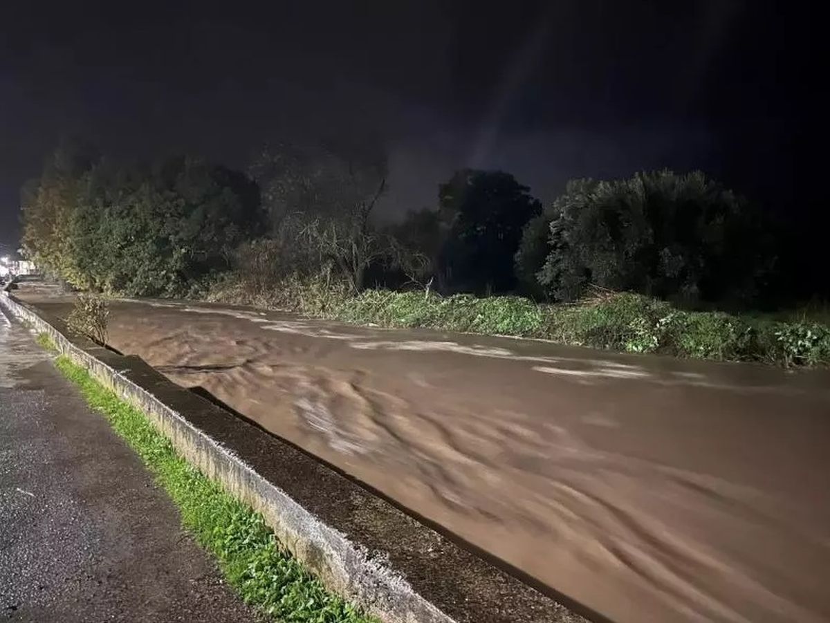 Torrential Rain Triggers Major Flooding in Greece - tovima.com