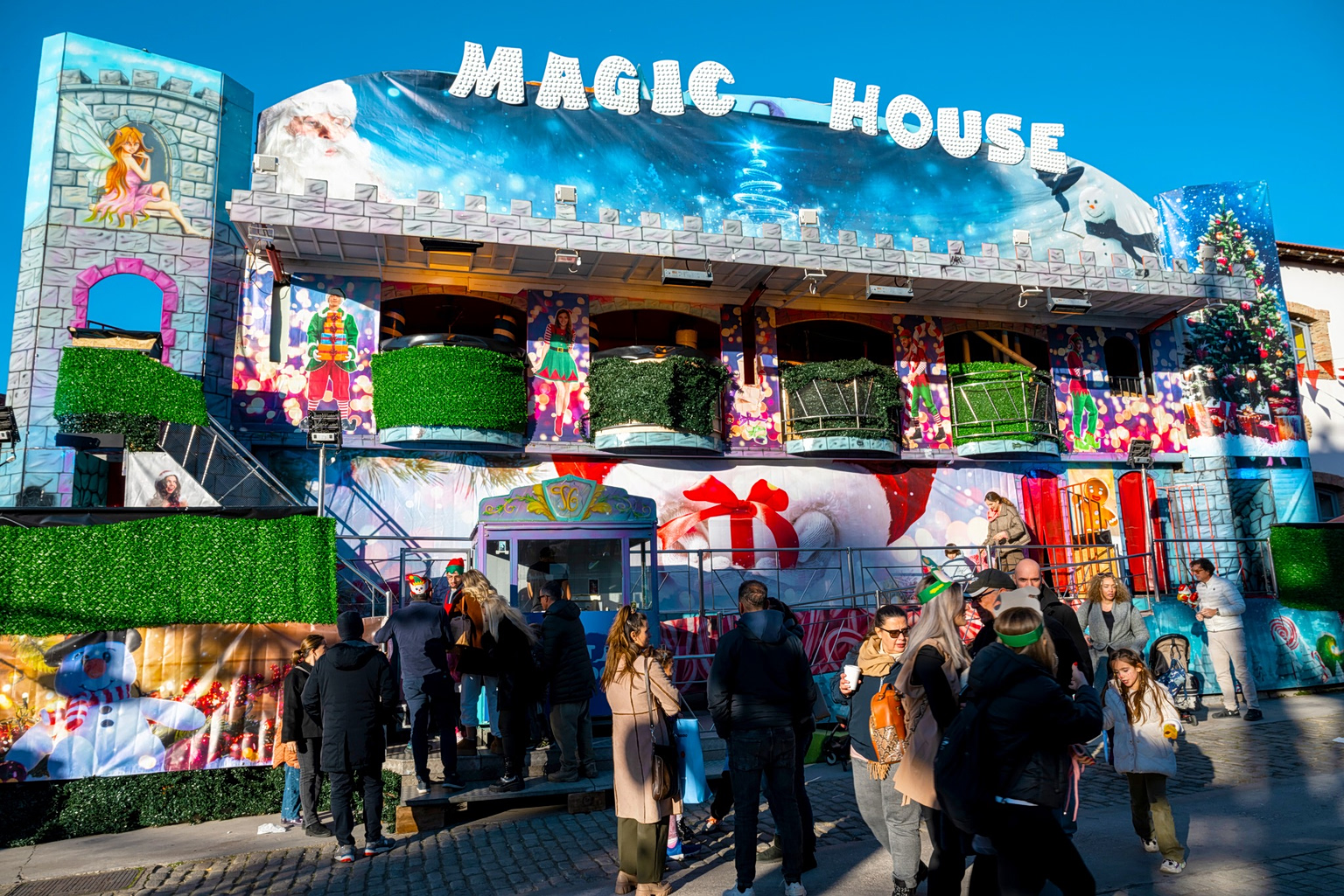 The Christmas Factory Turns Technopolis into Athens’ Most Magical ...