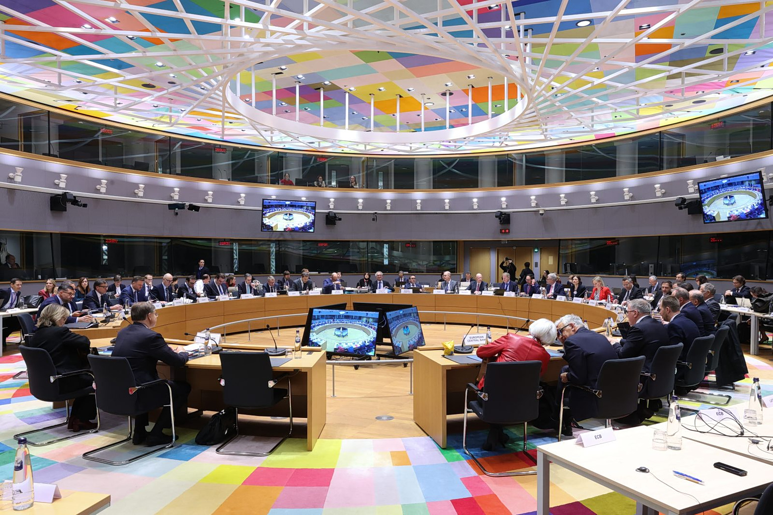 Eurogroup Meets as ‘E6’ Initiative Takes Spotlight - tovima.com