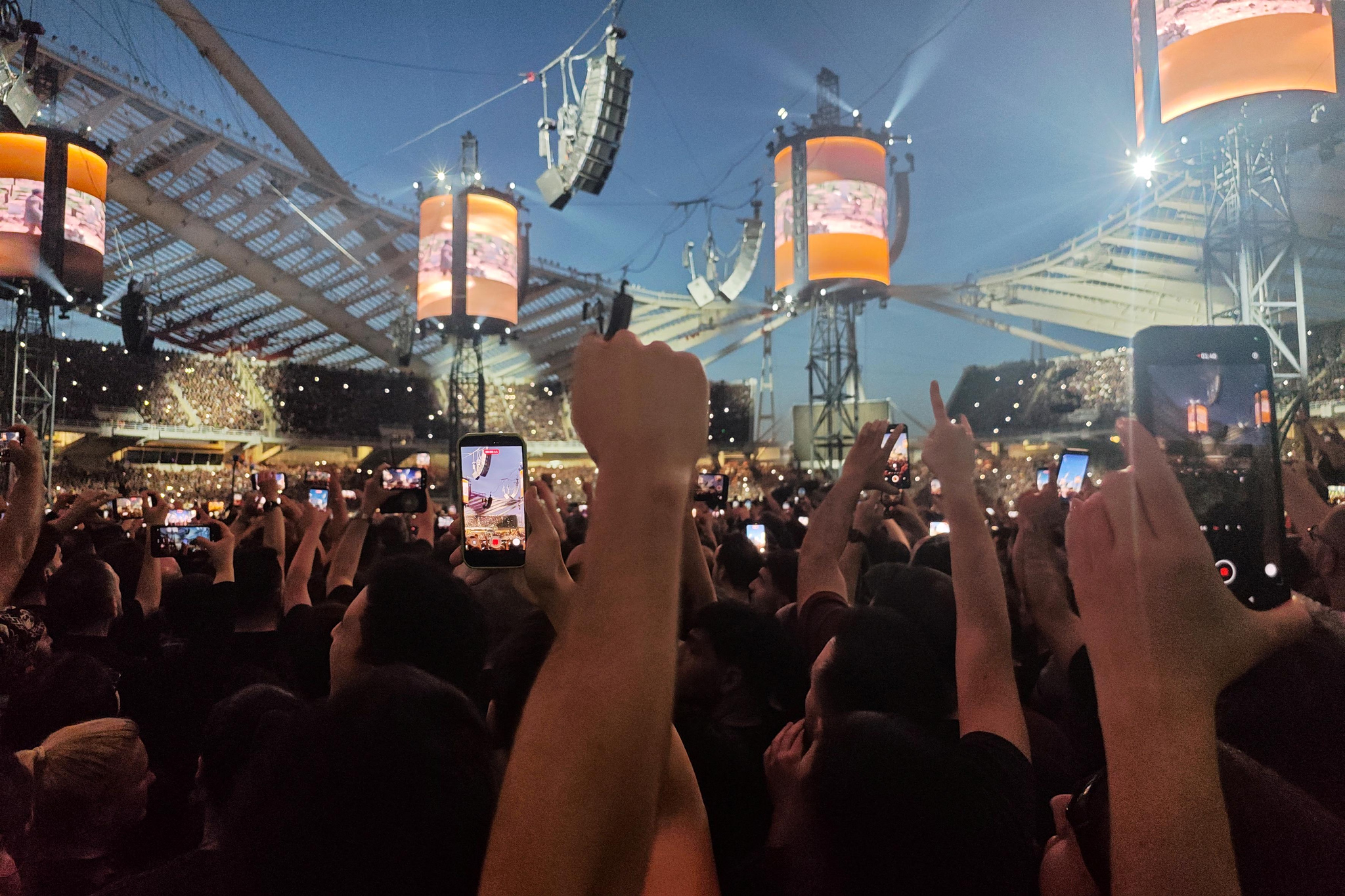 007 Star Daniel Craig at Soldout Metallica Concert in Athens - tovima.com